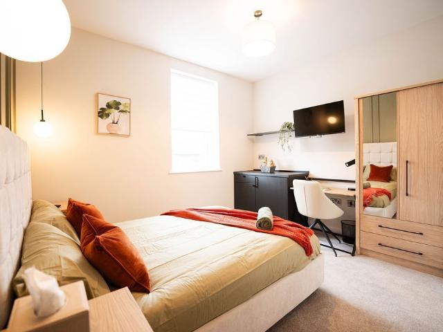 Wrigley Head, Failsworth, Manchester M35, Room to rent, £845 pcm | PrimeLocation