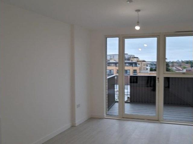 Wryneck Apartments, London NW9, 1 bed flat to rent, £1,800 pcm | PrimeLocation