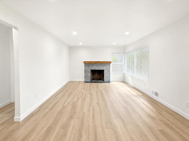 WS1613 2 Bedroom Apartment for Rent at 4300 Se Mason Ln, Milwaukie, OR 97222 Lewelling