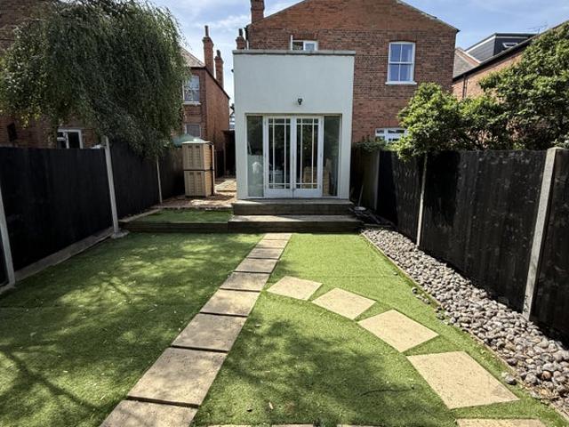WW Amazing Newly Refurbished 3 Bed Garden Flat