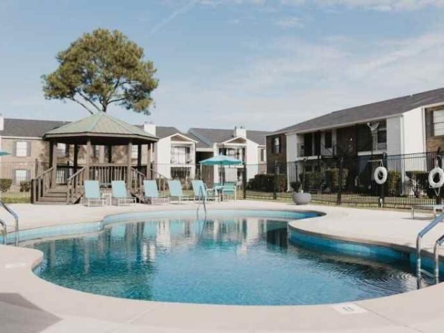 www.edgewaterpointeapts.com/ 2 Bedroom Apartment for Rent at 221 Eisenhower Dr, Biloxi, MS 39531 West Biloxi