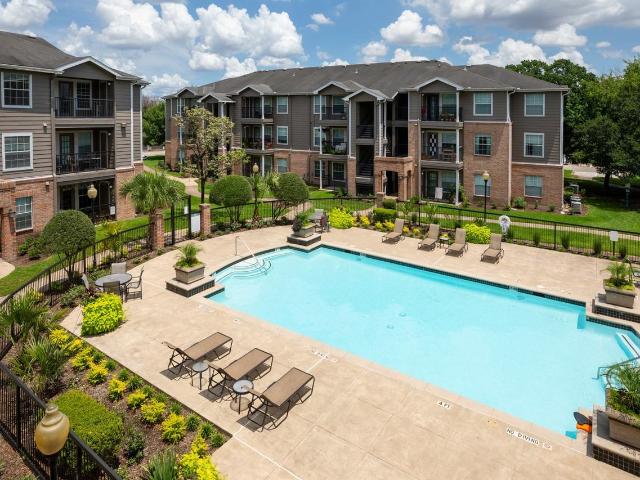 www.memorial heights.com 3 Bedroom Apartment for Rent at 201 S Heights Blvd, Houston, TX 77007 Washington Ave Memorial Park