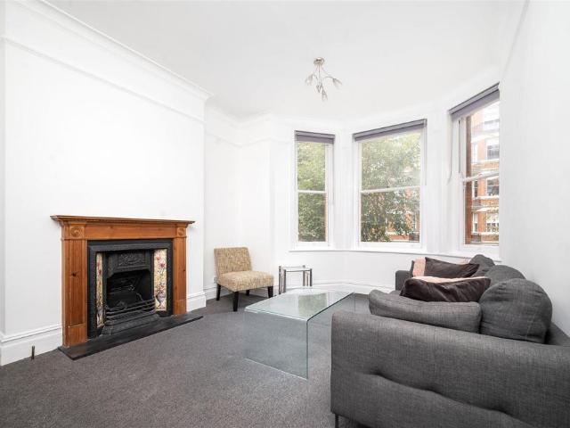 Wymering Road, Maida Vale W9 3 bed flat to rent £2,804 pcm £647 pw