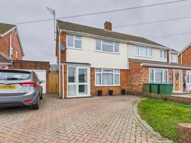 Wymering Road, Aylesbury, 3 Bedroom Semi detached