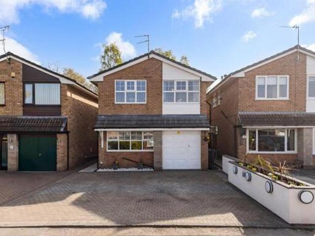 Wynton Close, Leigh, 3 Bedroom Detached