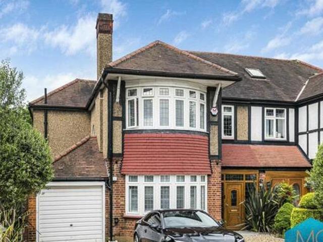 Wynchgate, Winchmore Hill, 4 Bedroom Semi detached