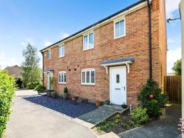 Wyndham Drive, Romsey, 3 Bedroom Semi detached
