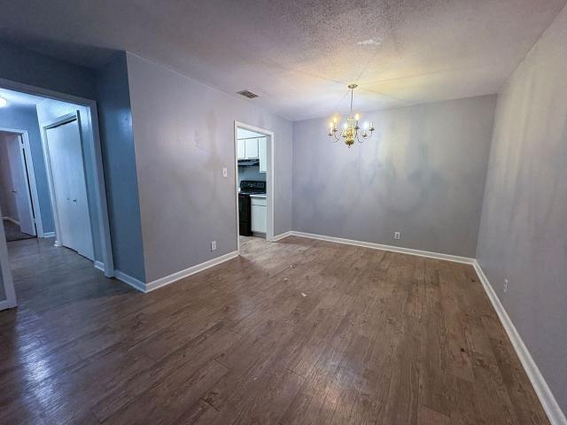Wyndham Hill Apartments conveniently located in Southeast Tyler 3 Bedroom Apartment for Rent at 4222 Park Pl, Tyler, TX 75703