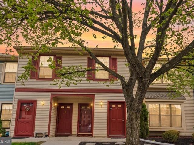 Wyndham Pl, Robbinsville, Condo For Sale
