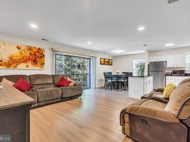 Wyndham Pl, Robbinsville, Condo For Sale