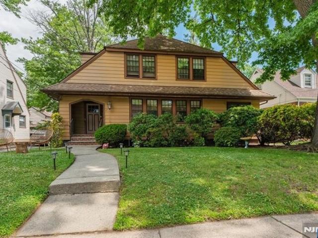 Wyndham Rd, Teaneck, Home For Sale