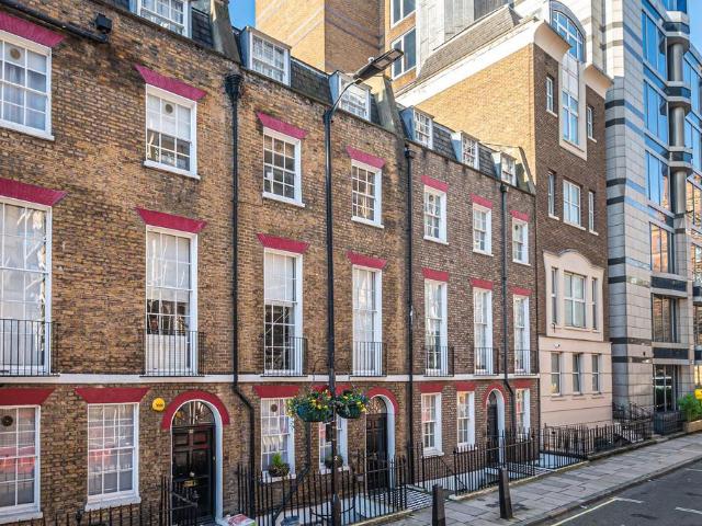 Wyndham Street, Marylebone, London, W1H 3 bed flat to rent £4,300 pcm £992 pw