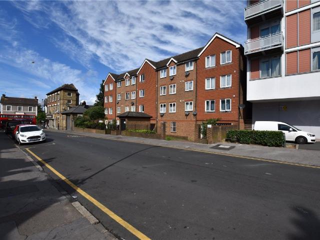Wyndhams Court, 1 Mayday Road, Thornton Heath CR7, 1 bed flat to rent, £1,200 pcm | PrimeLocation