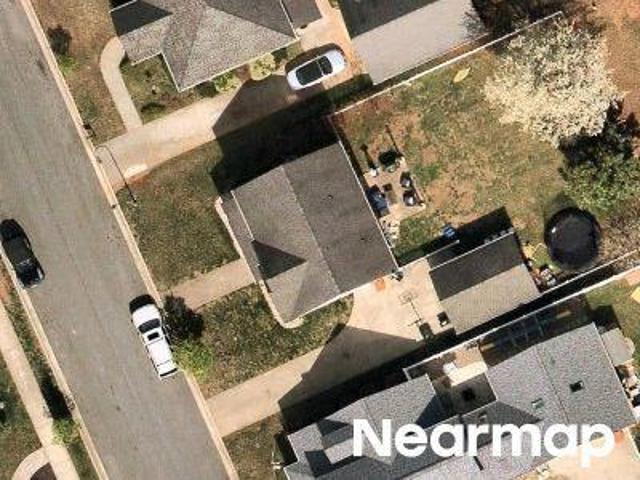 Wyndhurst Dr