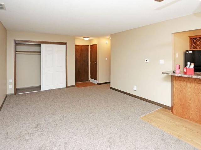 Wyndsor Terrace 2 Bedroom Apartment for Rent at 4112 Westbrook Dr, Ames, IA 50014 Edwards