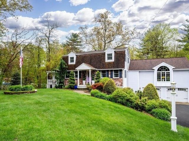 Wyndridge Cir, Pelham, Home For Sale