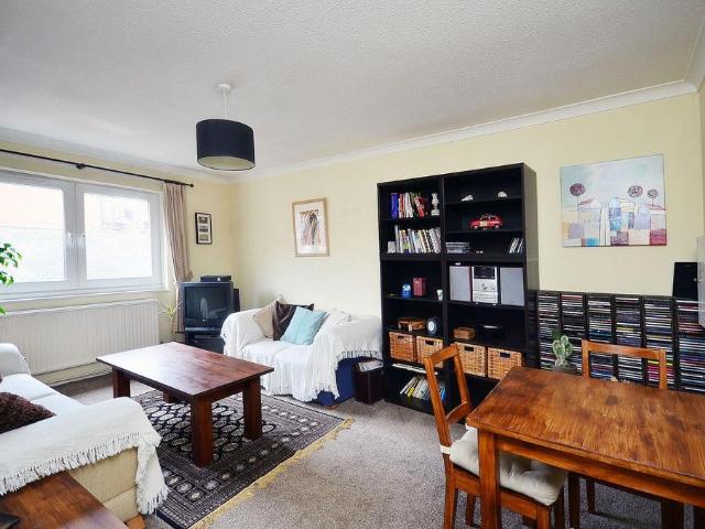 Wynford Road, Islington, London, N1 1 bed flat to rent £2,150 pcm £496 pw
