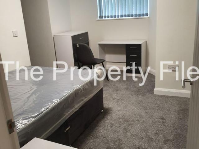 Wynnstay Grove, Fallowfield M14, 4 bed flat to rent, £2,360 pcm | PrimeLocation