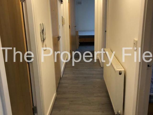 Wynnstay Grove M14 3 bed flat to rent £1,935 pcm £447 pw