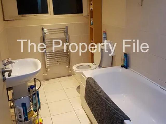Wynnstay Grove, Manchester, M14 6XG, United Kingdom | 4 bed apartment for rent #17625121 | Rentberry