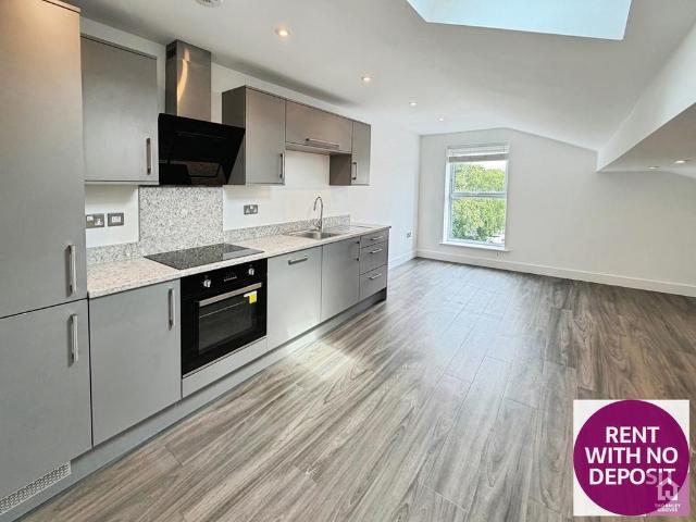 Wynnstay Road, Sale, Cheshire, M33 2 bed flat to rent £1,150 pcm £265 pw