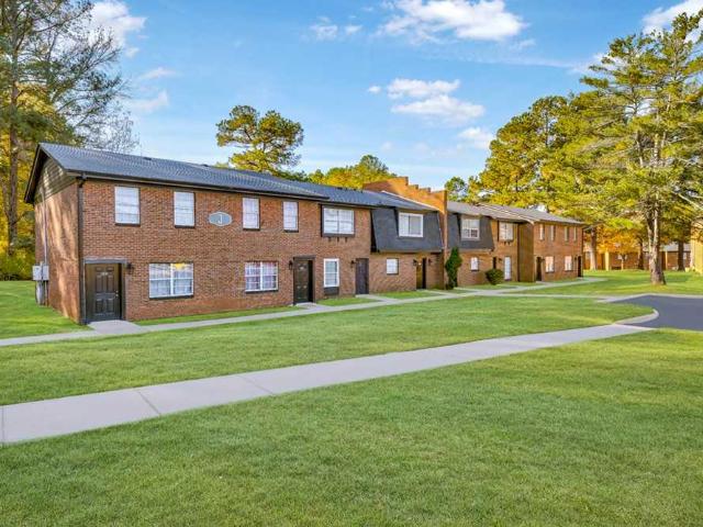 Wynsum Townhomes 2 Bedroom Apartment for Rent at 2292 Fox Ridge Manor Road, Raleigh, NC 27610 Southeast Raleigh