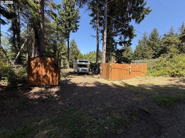 Wyoming St, Yachats, OR 97498