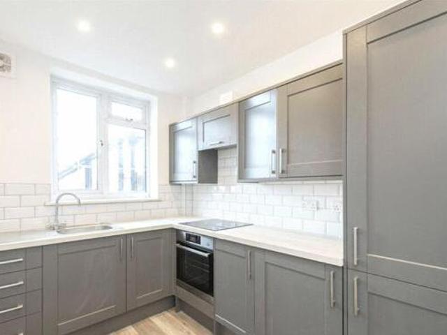 Wyatt Park Mansions, Streatham Hill, 2 Bedroom Apartment