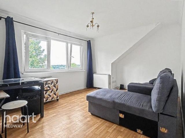 Wyatt Place, ROCHESTER 2 bed apartment to rent £1,150 pcm £265 pw