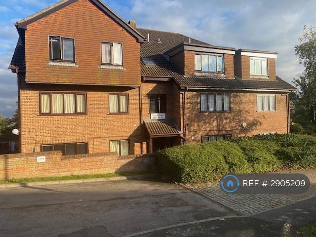 Wyatt Place, Rochester, ME2 2 bed flat to rent £1,150 pcm £265 pw