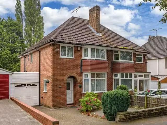 Wychall Road, Birmingham, West. 3 bed semi detached house for.