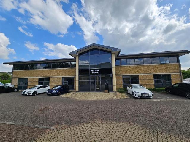 Wycombe Lane, Wooburn Green 1 bed flat to rent £1,600 pcm £369 pw