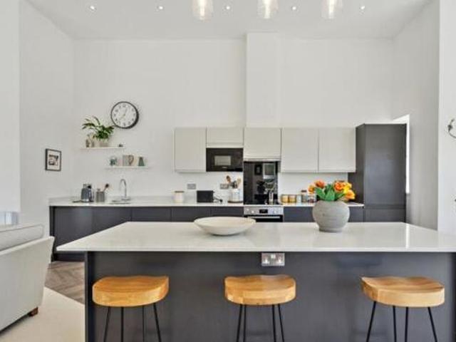 Wycombe Road, Saunderton, 2 Bedroom Apartment