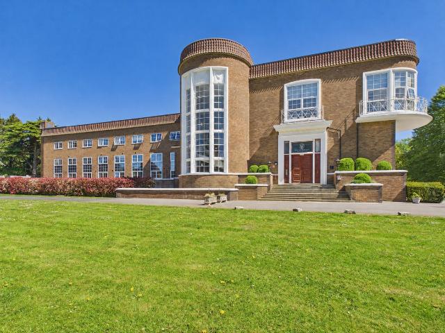 Wycombe Road, Saunderton, Buckinghamshire HP14, 2 bed flat to rent, £1,995 pcm | PrimeLocation