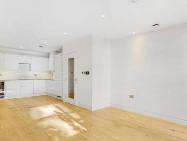 Wyfold Road, London, 2 Bedroom Flat