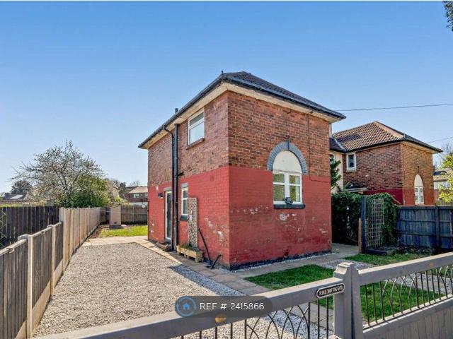 Wykebeck Mount, Leeds LS9, 3 bed semi detached house to rent, £1,195 pcm | PrimeLocation