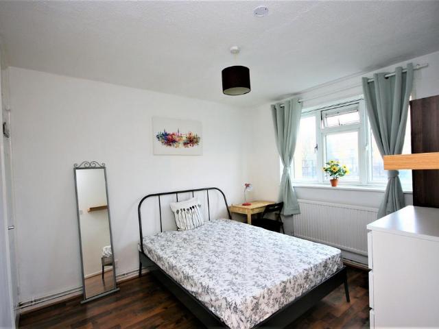 Wyllen Close, E1 4HQ 3 bed maisonette to rent £2,800 pcm £646 pw