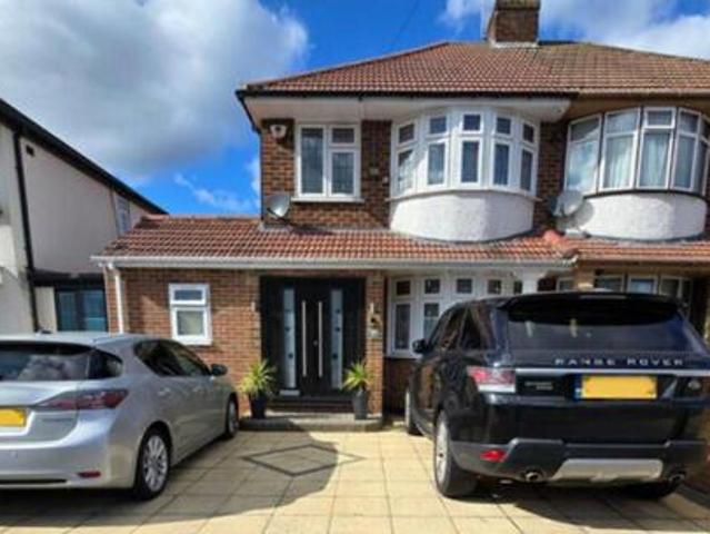 Wyre Grove, Hayes, 4 Bedroom Semi detached