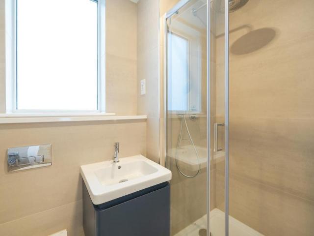 Wyvil Road, Nine Elms, London, SW8 2 bed flat to rent £3,575 pcm £825 pw