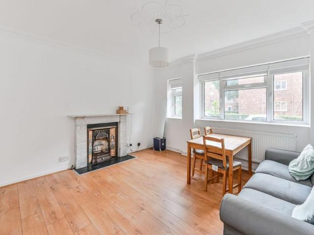 Wyvil Road, SW8, Vauxhall, London, SW8 2 bed flat to rent £2,600 pcm £600 pw