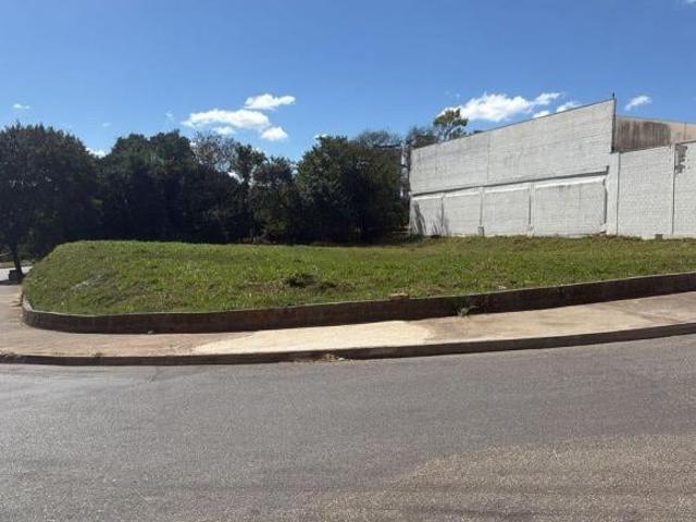 📐  Terreno de Esquina – 2.000 m² Campolim