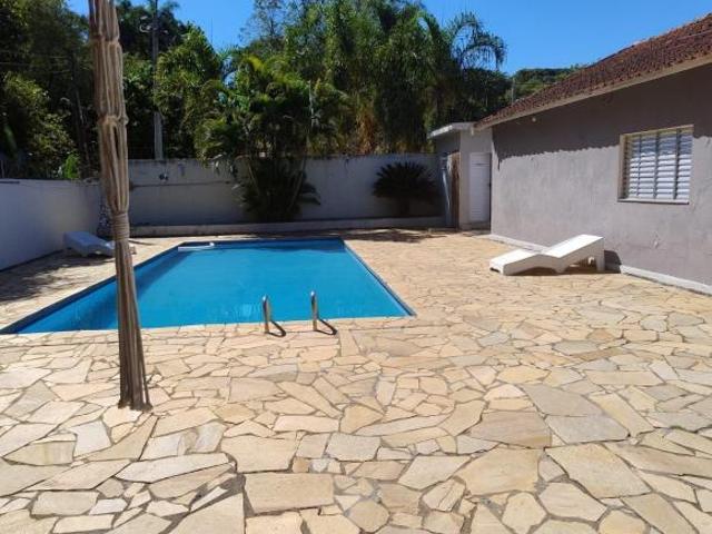 🌿  Rancho Exclusivo com 3 Dormitórios, Suíte, Área Gourmet e Pesca Privativa –.