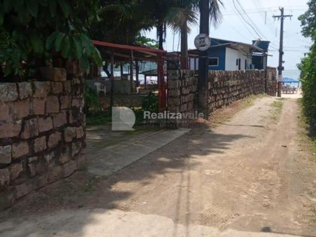 🌊  Raridade em Ubatuba: Área Pé na Areia com 2.274 m² na Praia da Enseada