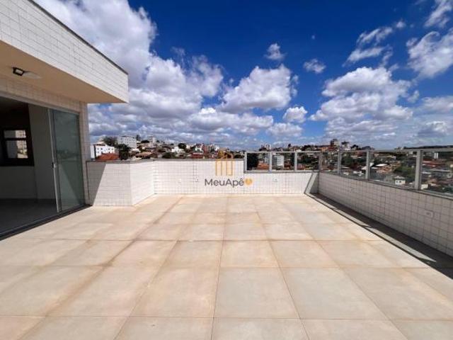 🏡  Cobertura com vista definitiva e acabamento impecável no Caiçaras!