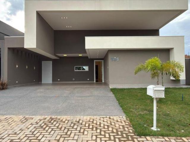 🏡  CASA TÉRREA DE ALTO PADRÃO NO ALPHAVILLE 4 | 3 SUÍTES + ESCRITÓRIO