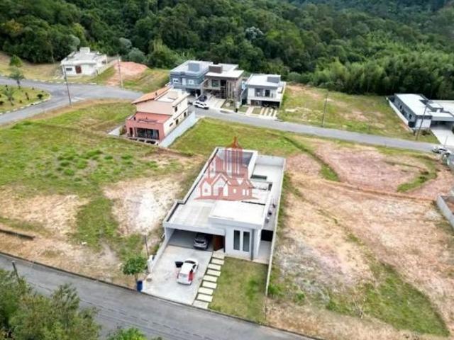 🏡  Casa Térrea Inteligente no Condomínio Bella Vita Vista Verde – Cotia/SP