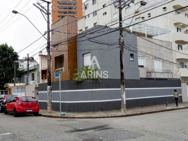 Sobrado Triplex com Piscina, 4 Dormitórios e 5 Vagas no José Menino