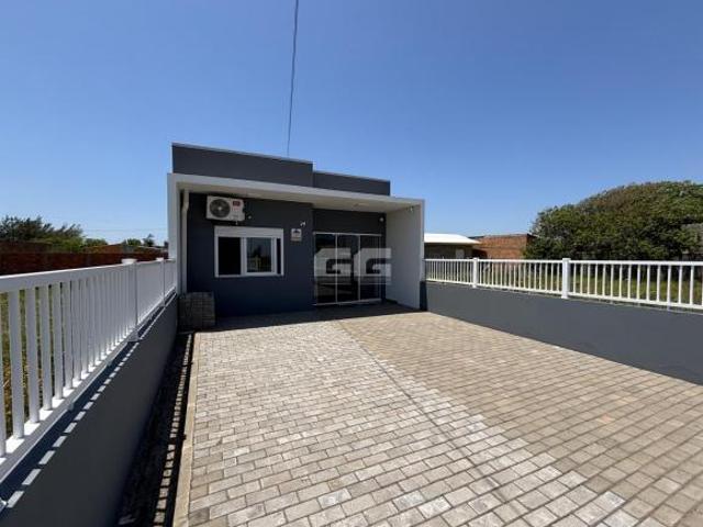 🏡  Casa à Venda em Imbé – Oportunidade Imperdível!