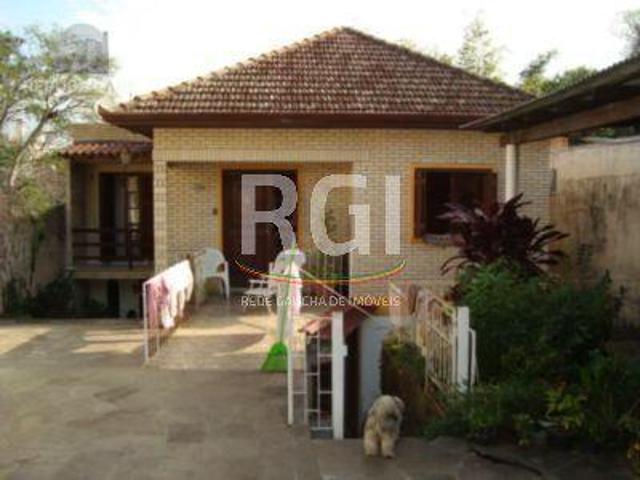 🏡  CASA AMPLA COM 7 DORMITÓRIOS NO BAIRRO GLÓRIA – PORTO ALEGRE