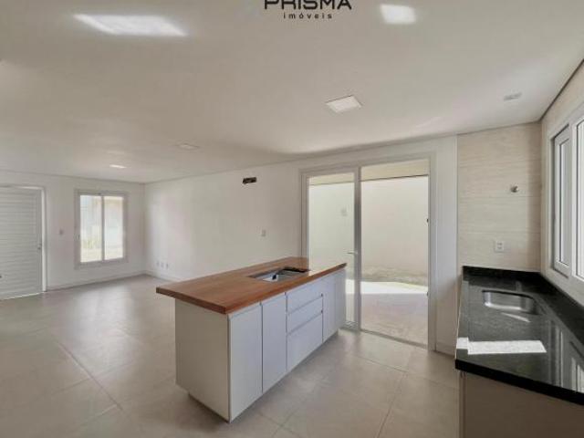 🏡  Casa em Condomínio Fechado – Alto Padrão para Locação